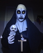 Creative Halloween Costumes: Carole Baskin and Tony the Tiger, Teenage ...